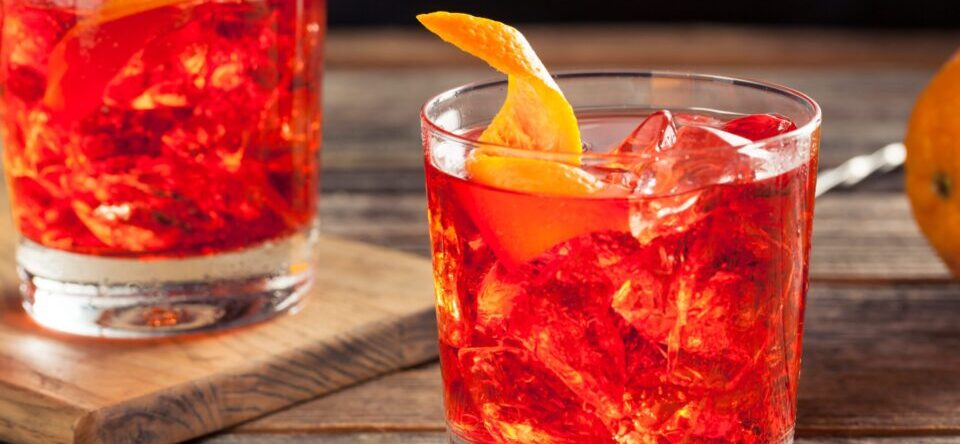 Il Negroni a casa. Riapre Giacosa a Firenze. L’aperitivo del Conte e i ...